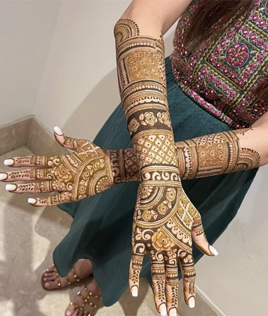 Best Mehndi Designer | Professional Mehndi Artist