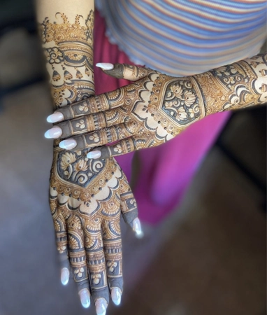 Best Mehndi Designer | Professional Mehndi Artist